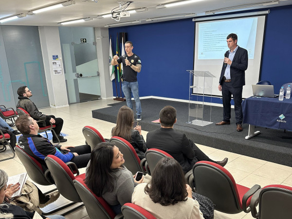 PCPR ministra palestra para estudantes em faculdade de Curitiba ...